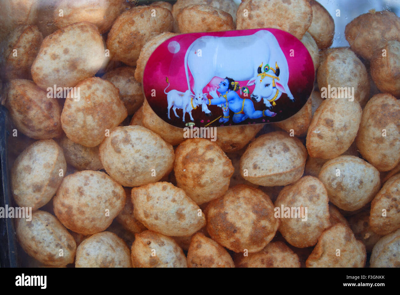 Paani puri hi-res stock photography and images - Alamy