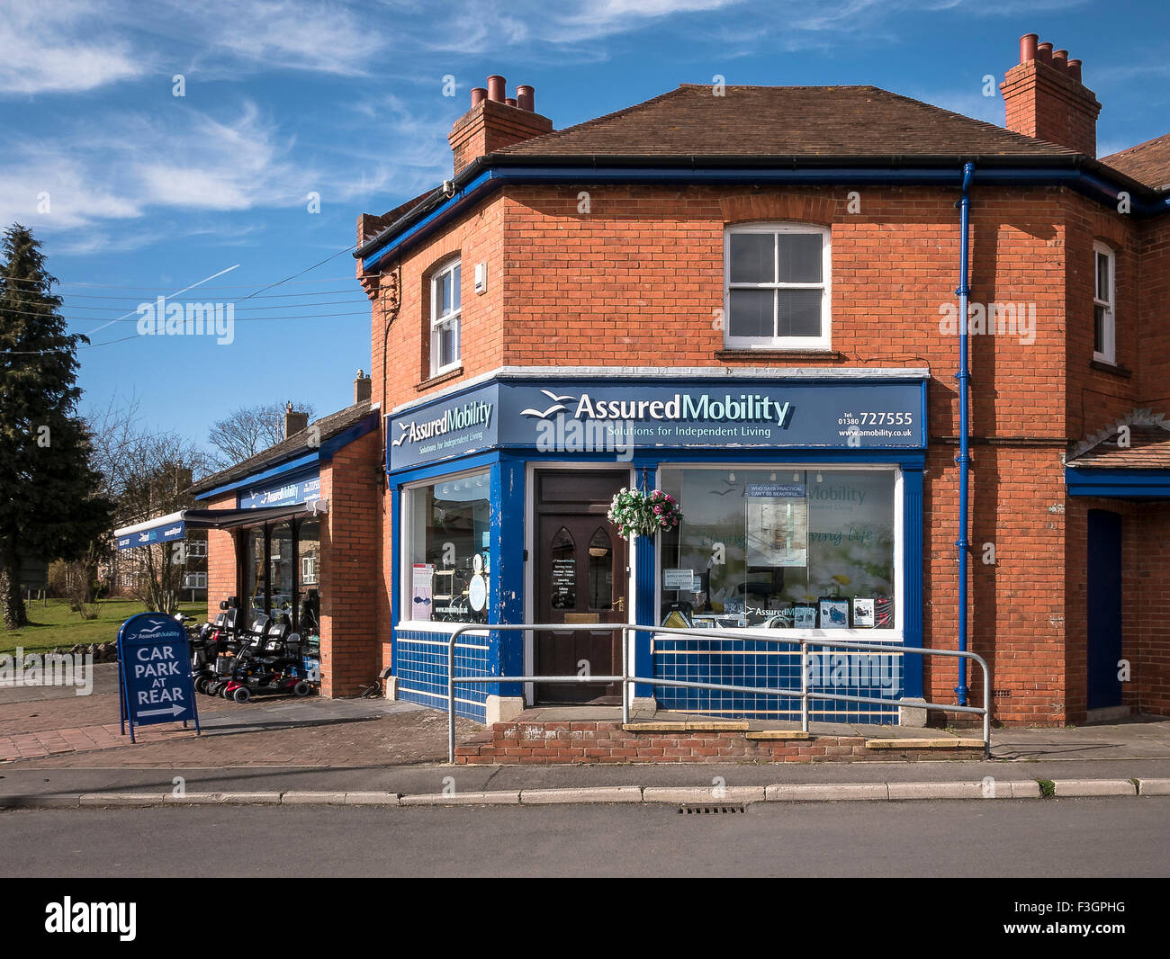 Uk mobility store shop hi-res stock photography and images - Alamy