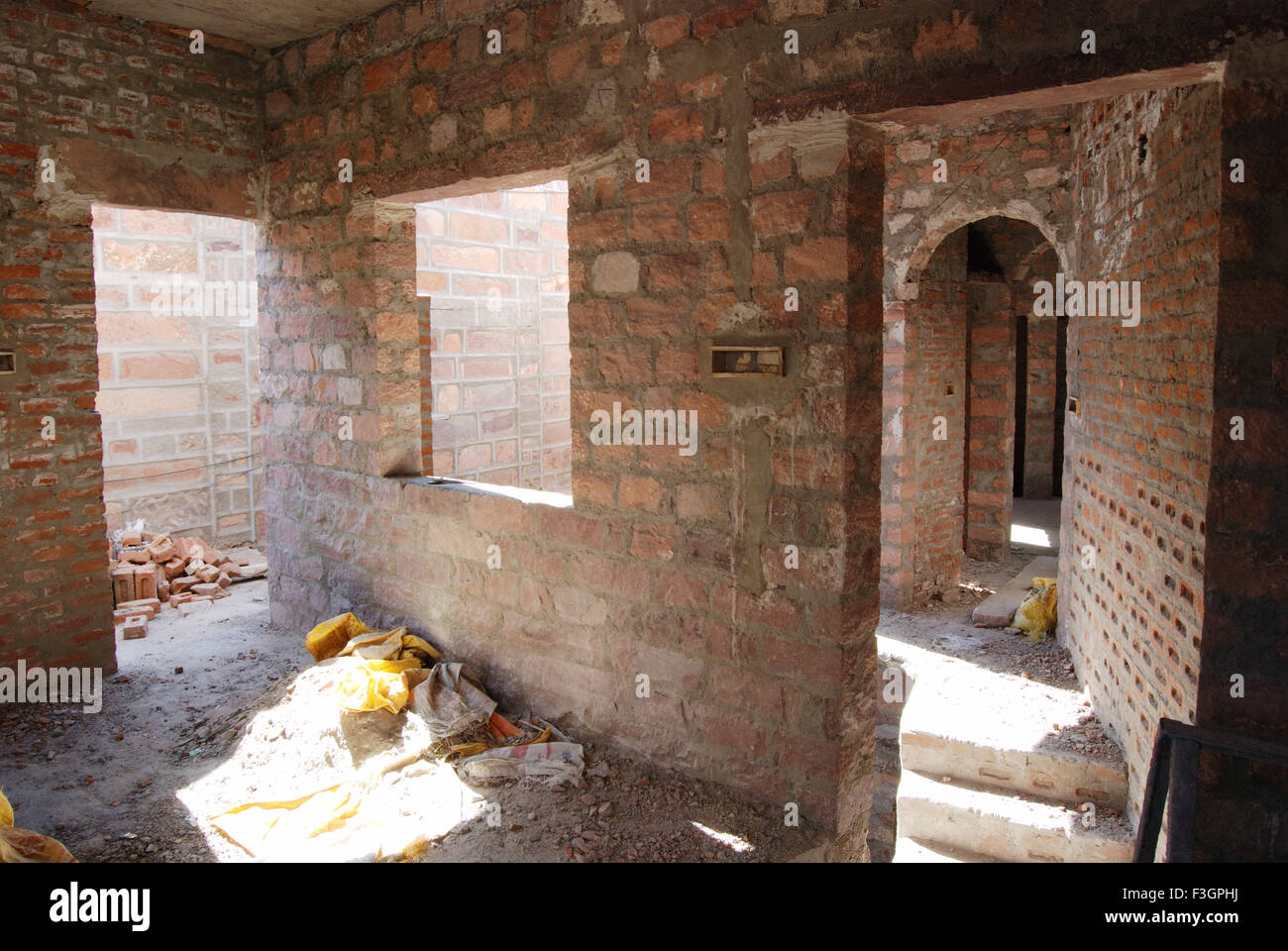 India under construction house hi-res stock photography and images - Alamy