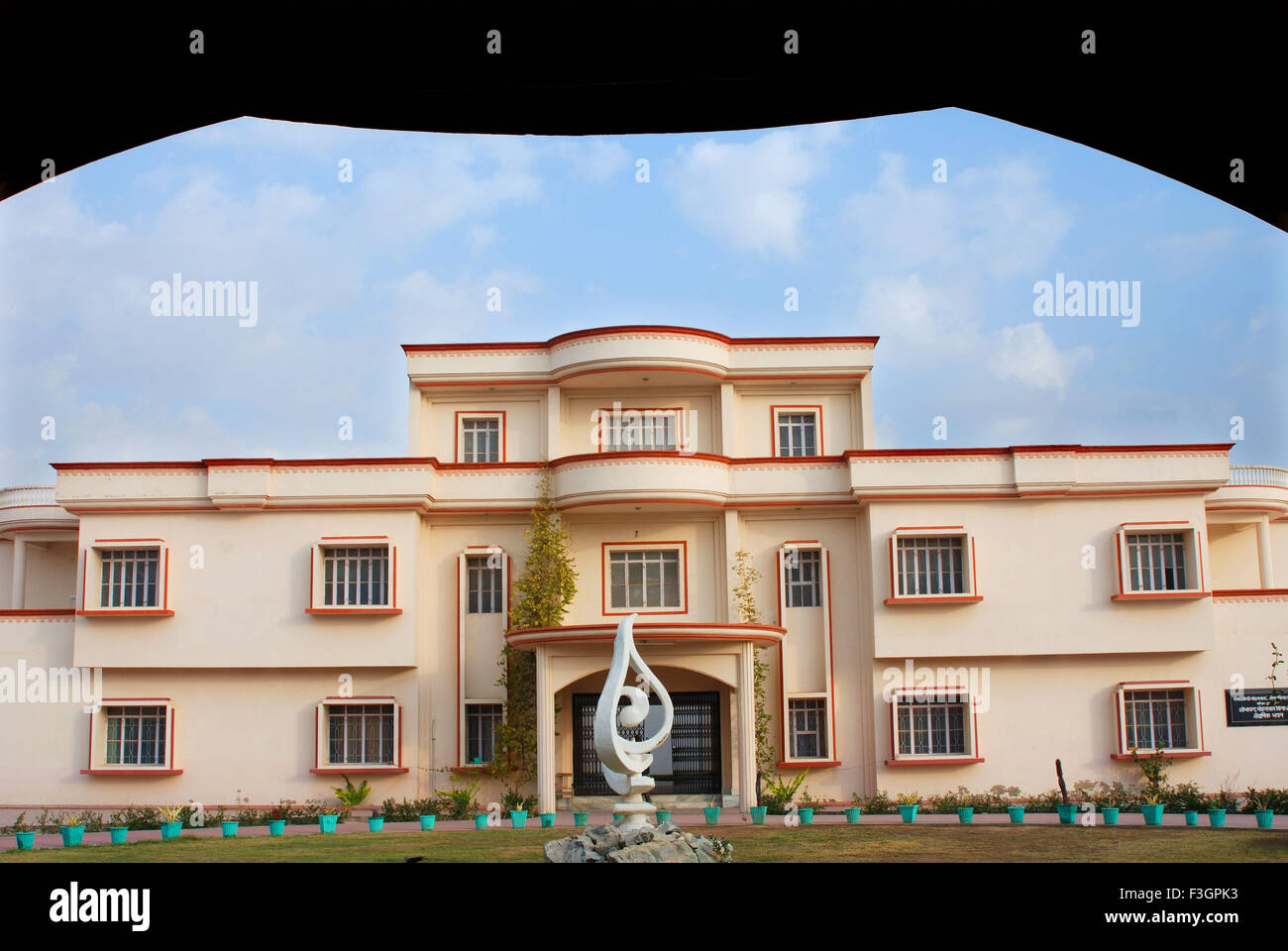 Academic building Jain Vishva Bharti University ; Ladnun ; Rajasthan ...