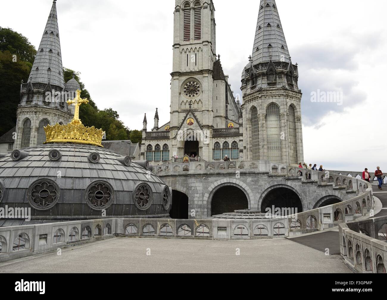 Lourdes shrine hi-res stock photography and images - Alamy