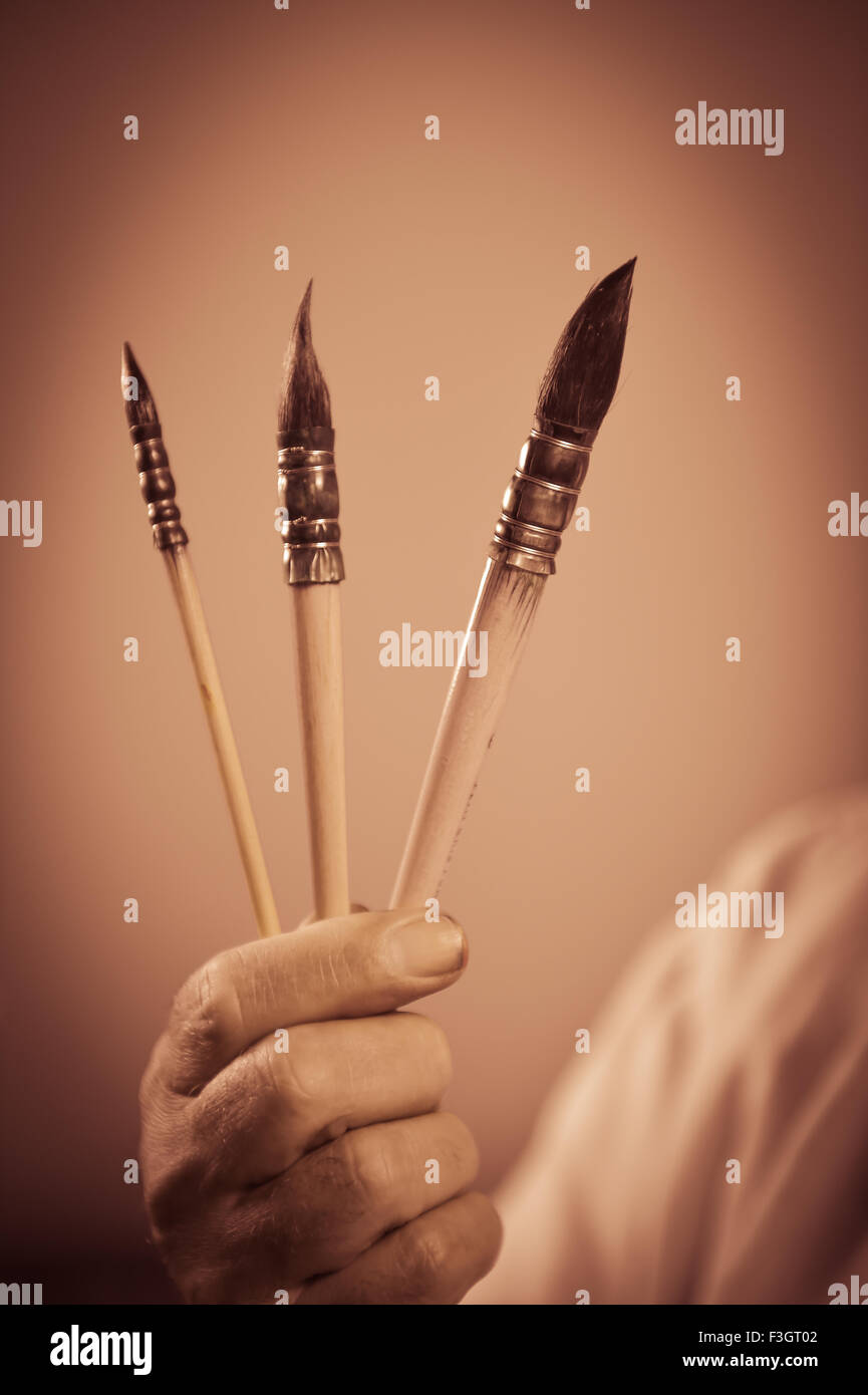 Hand painters hi-res stock photography and images - Alamy