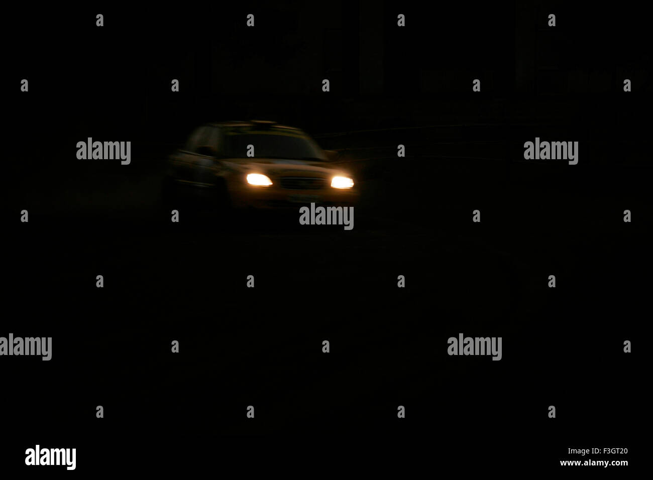 Yellow race car hi-res stock photography and images - Alamy