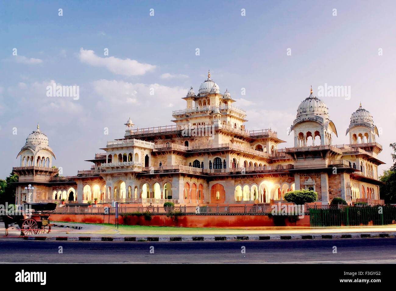 Historical albert hall museum hi-res stock photography and images - Alamy