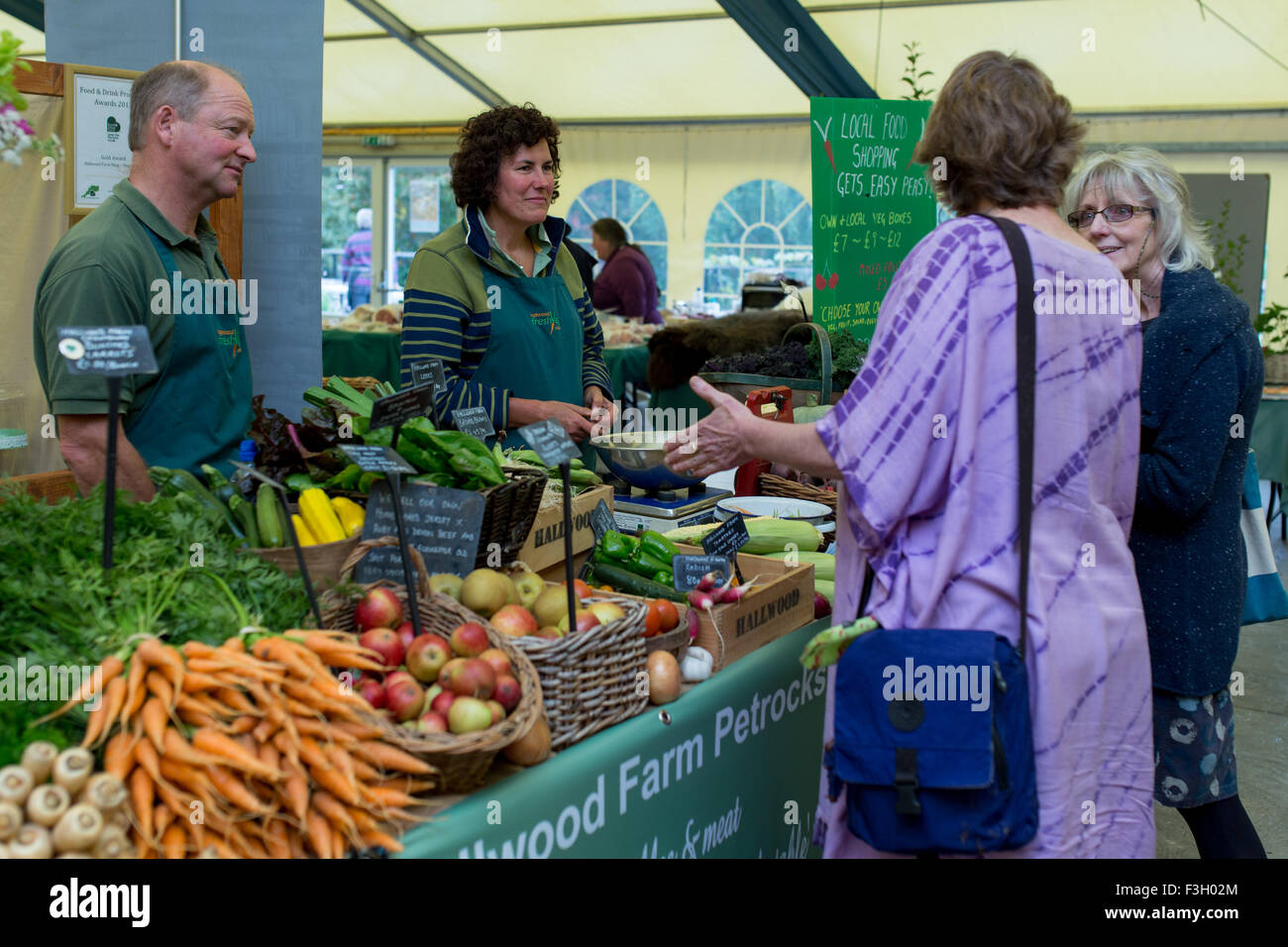 Stallholders hi-res stock photography and images - Alamy