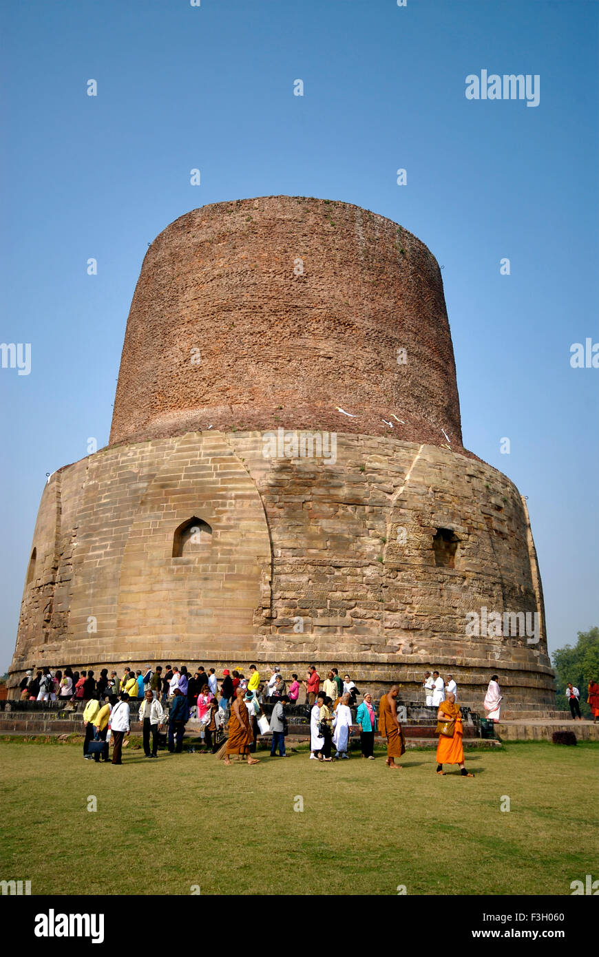 Dhamekh stupa ; Sarnath ; Varanasi ; Uttar Pradesh ; India Stock Photo ...