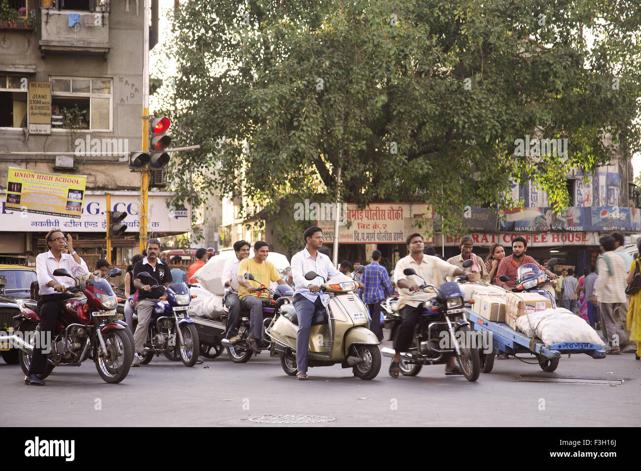 Road transport ; Sardar Vallabhbhai Patel road ; Grant road ; Bombay ...