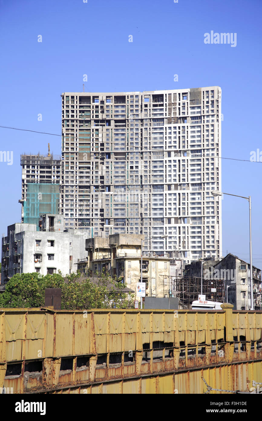 Construction of a building ; Mahalakshmi ; Bombay now Mumbai ...