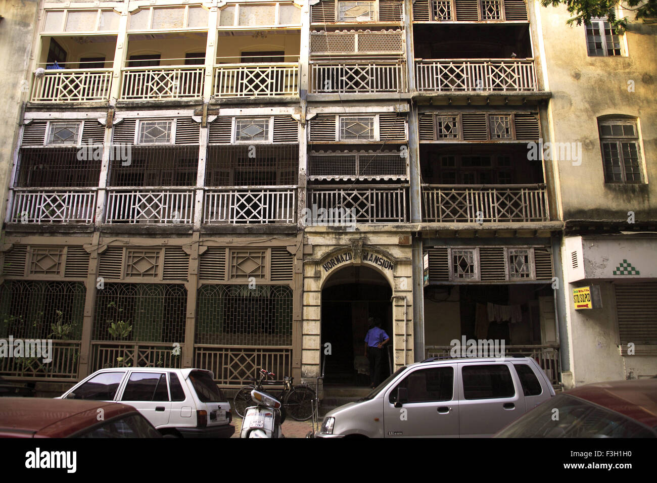 Old building hormazd mansion ; Javji dadaji street ; Tardeo ; Grant ...