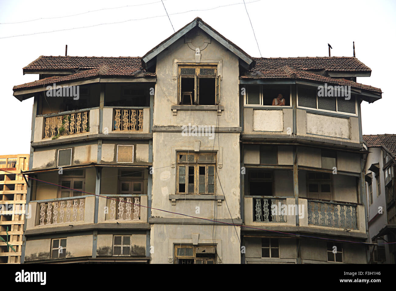 Old Sir. jamsetjee jejeebhoy memorial building ; Javji dadaji street ...