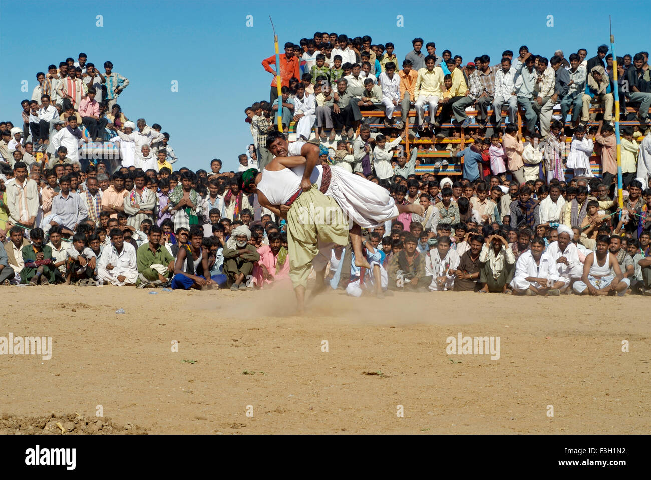 People are watching Bakh MAl Akhada wrestling Shivratri fair ; Kutch ...