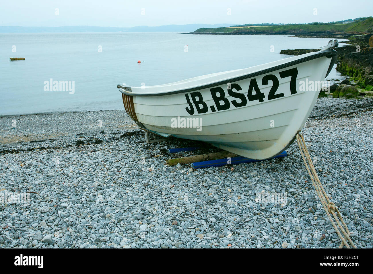 fishing boats moelfre bay north wales Stock Photo - Alamy