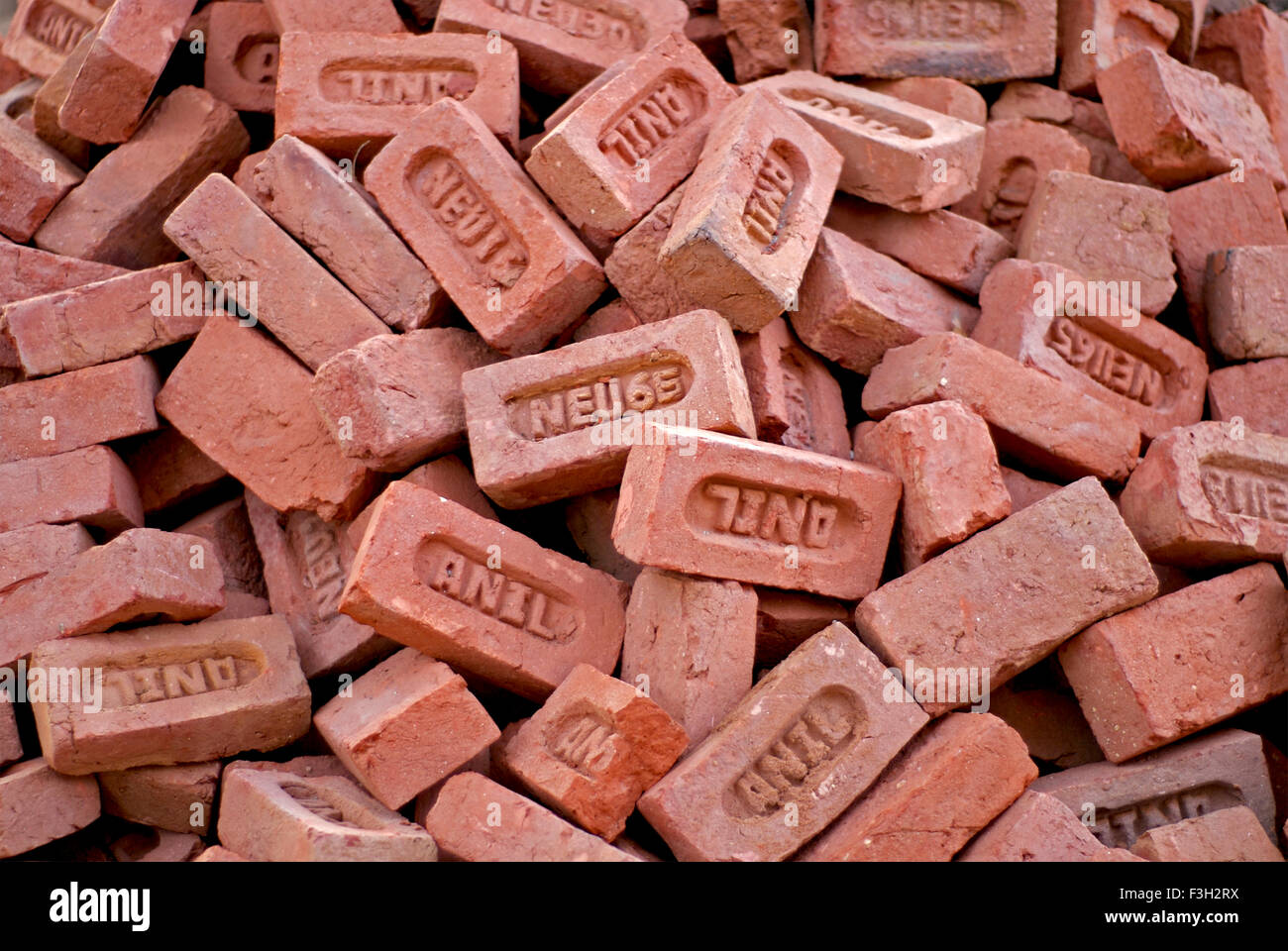 Block paving bricks pile hi-res stock photography and images - Alamy