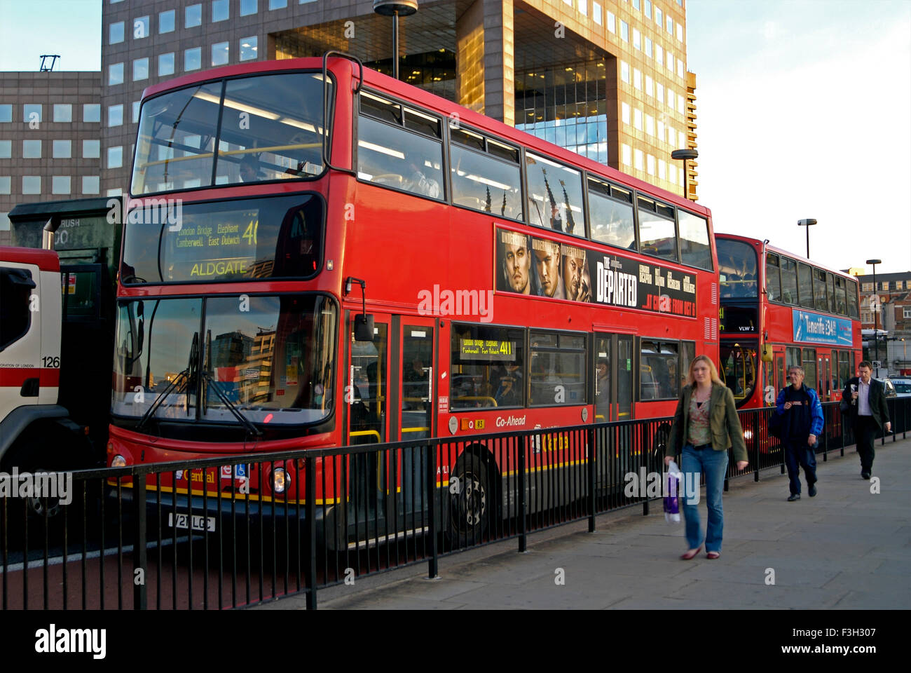 Buses in london hi-res stock photography and images - Alamy