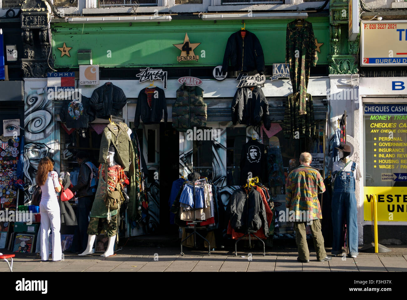 Readymade garments shop hi-res stock photography and images - Alamy