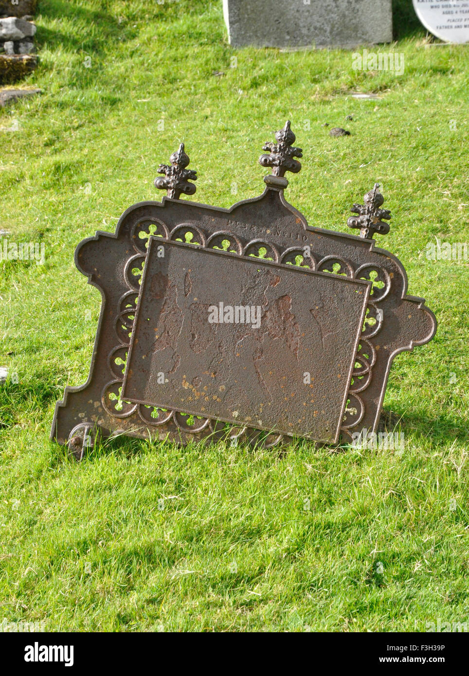 rusted metal grave marker Stock Photo - Alamy