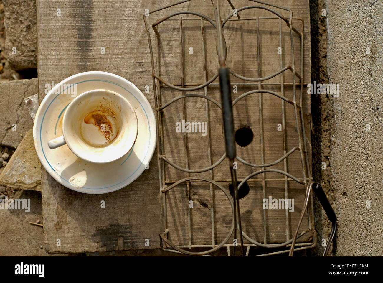 Spotted tea set hi-res stock photography and images - Alamy