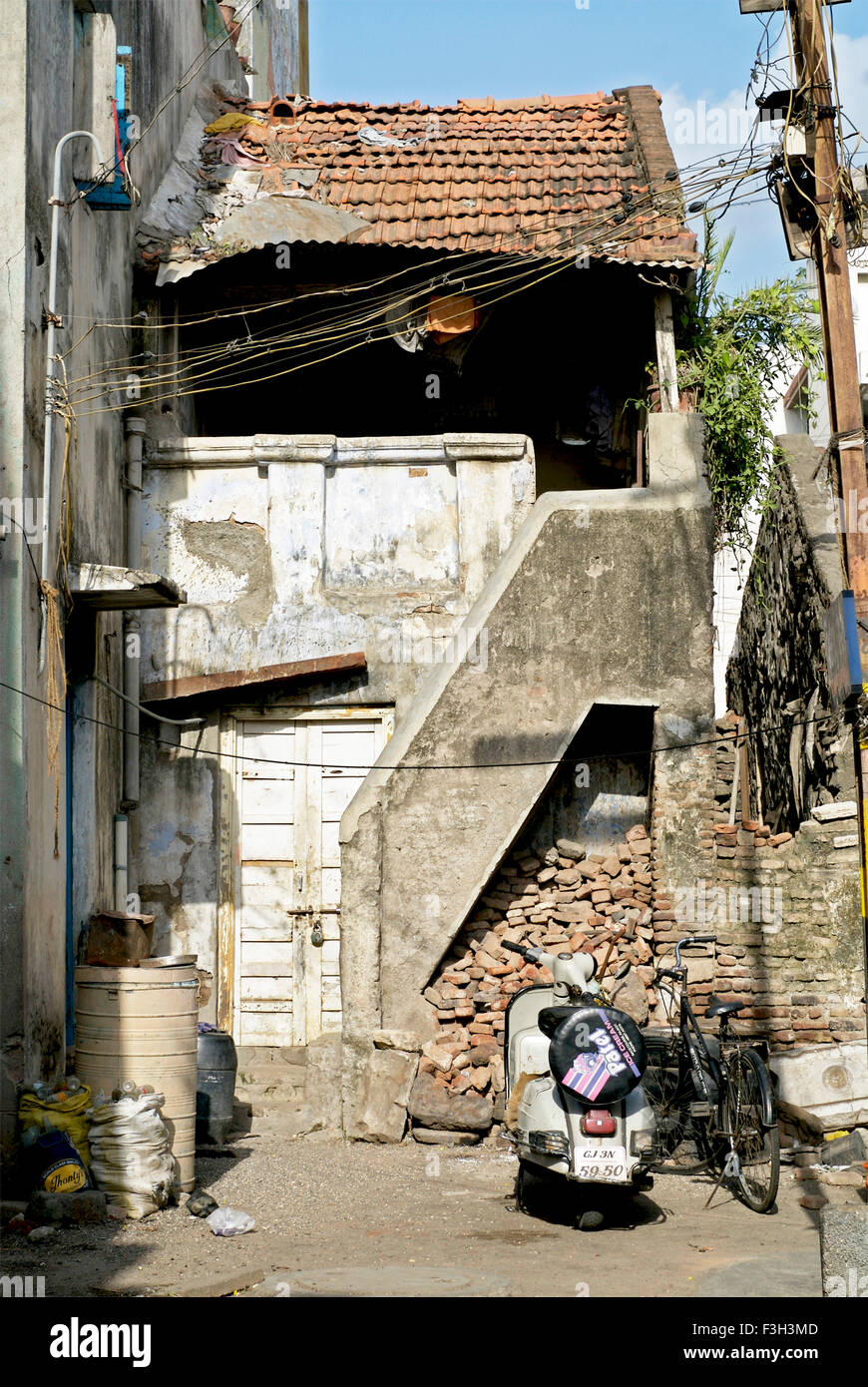 Case house hi-res stock photography and images - Alamy