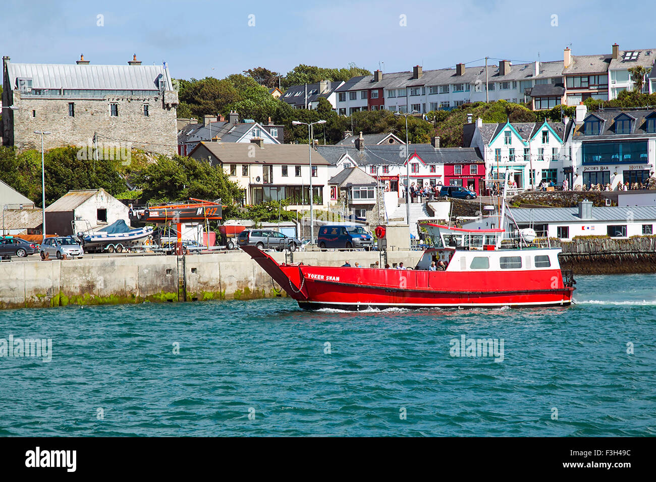yoker swan baltimore ireland Stock Photo - Alamy