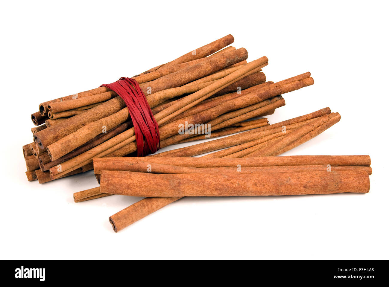 Fresh Cinnamon Sticks Stock Photo - Alamy