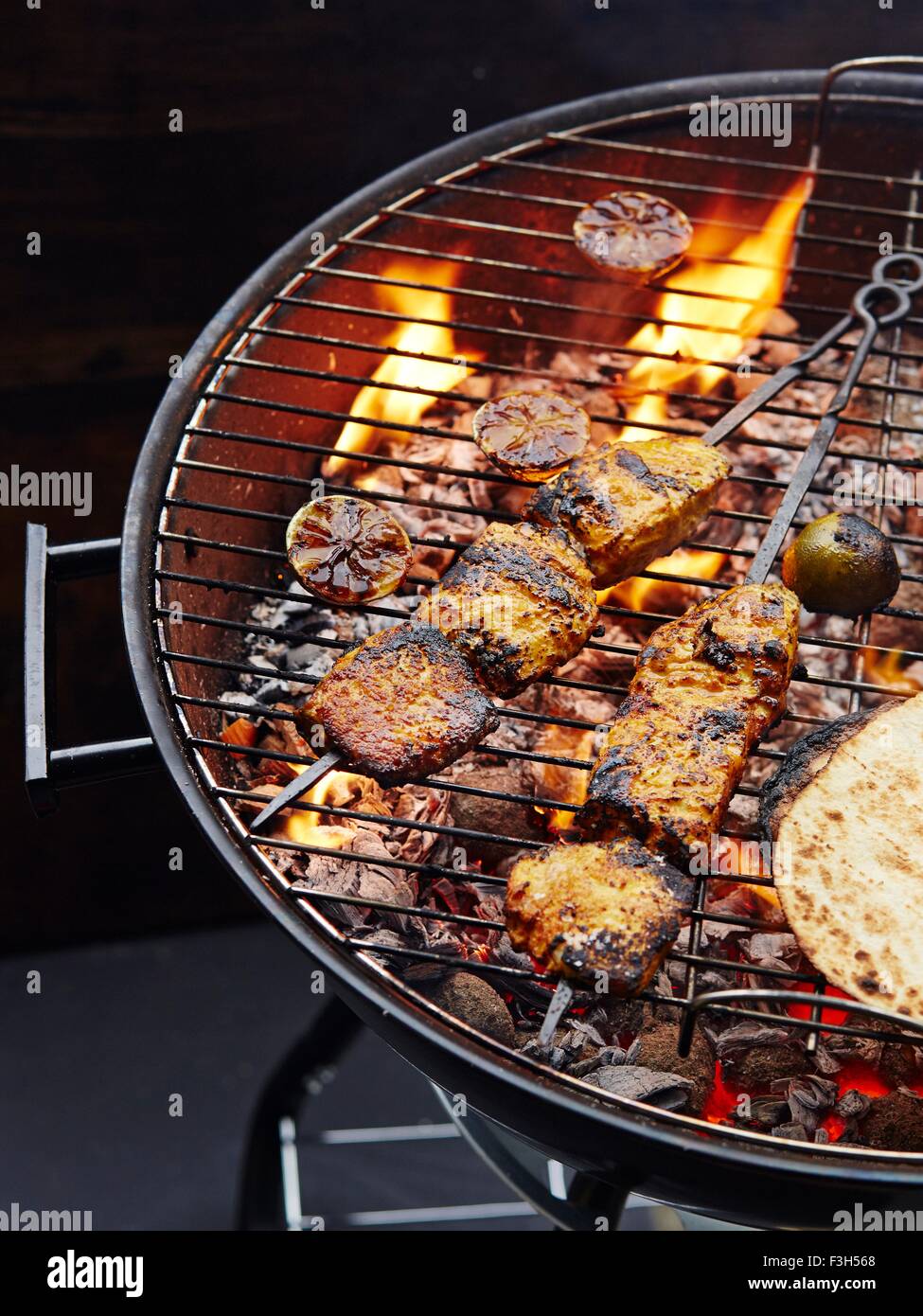 Quality tandoori hi-res stock photography and images - Alamy