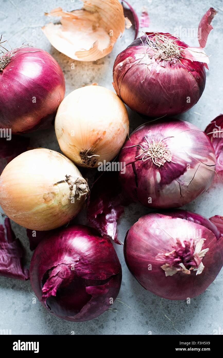 Still life onions hi-res stock photography and images - Alamy