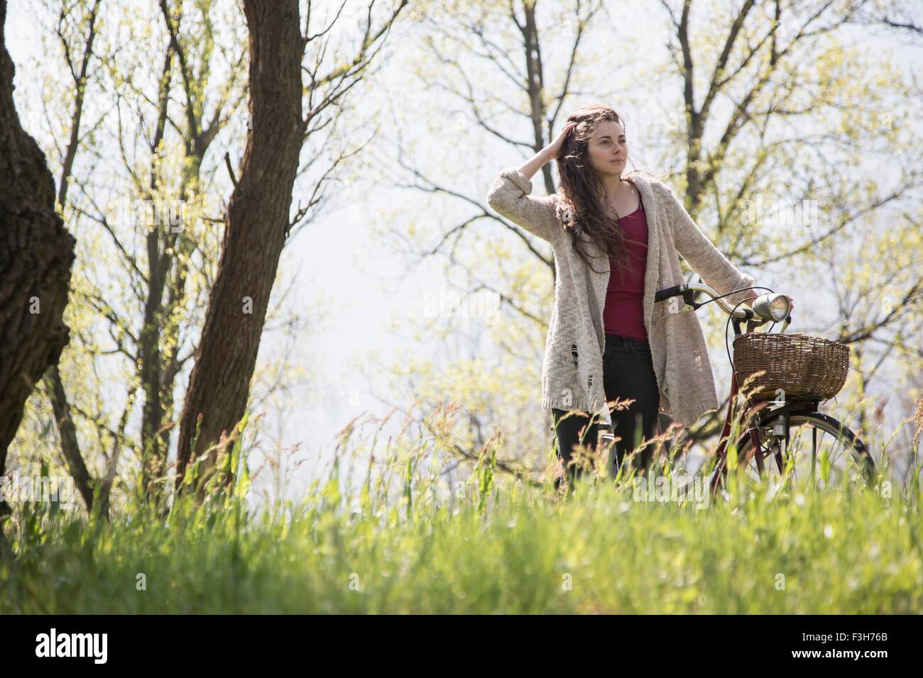 Rural bicycle hi-res stock photography and images - Alamy