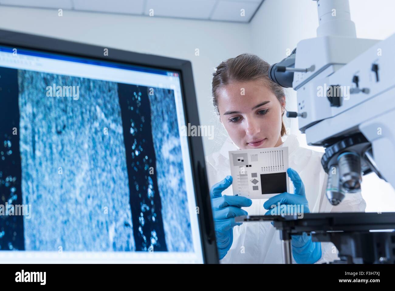 Computer microscope hi-res stock photography and images - Alamy