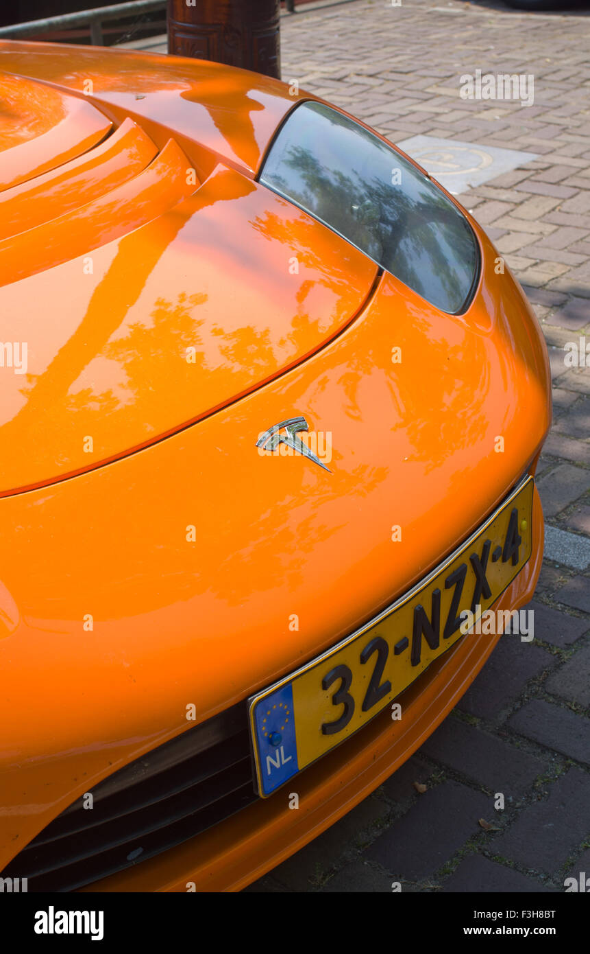 Orange tesla sports car hi-res stock photography and images - Alamy