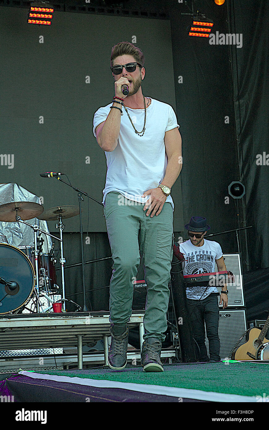 Chris Lane in performance at the Kicker Country Stampede Music Festival ...