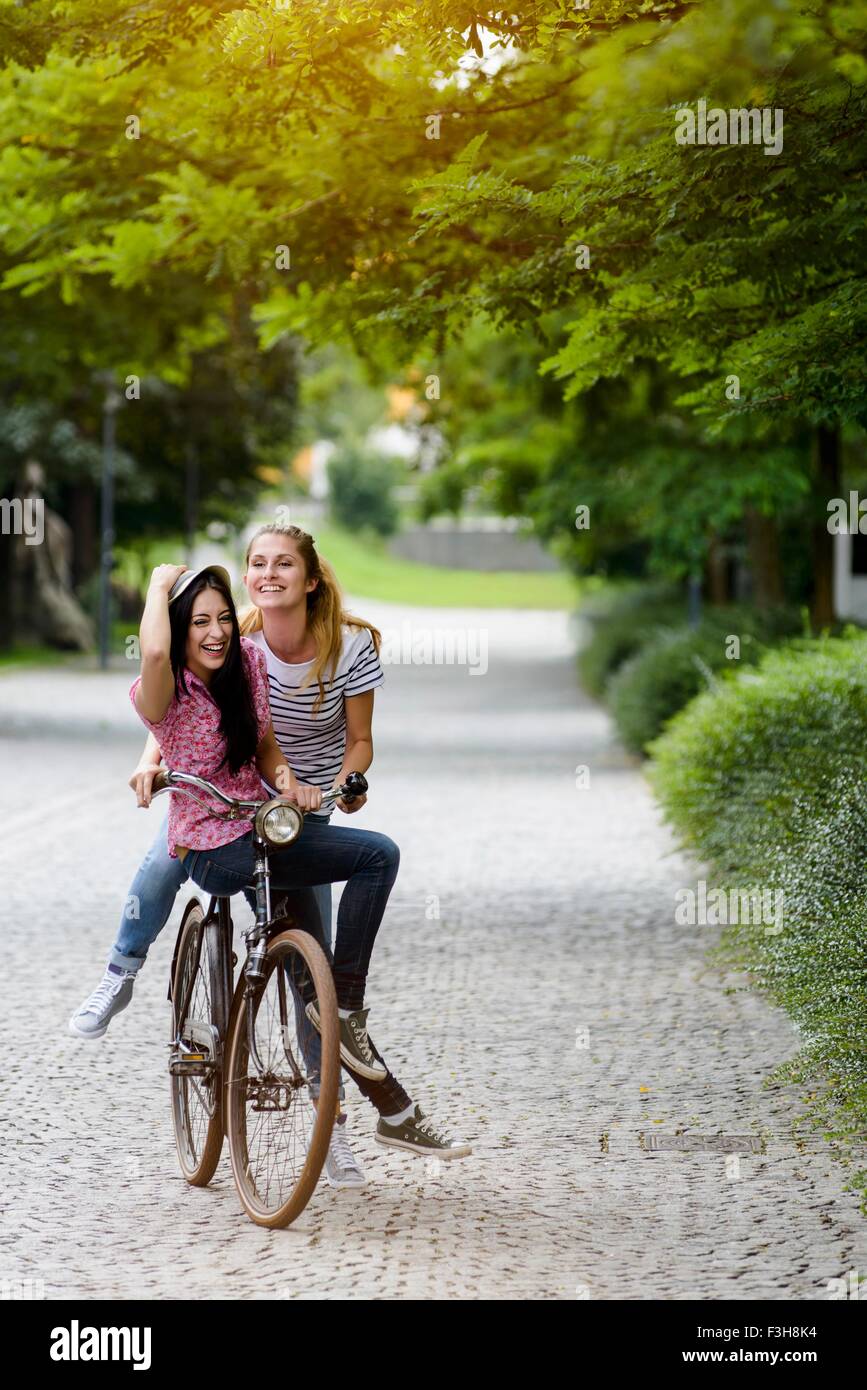 Ride coordination hi-res stock photography and images - Alamy