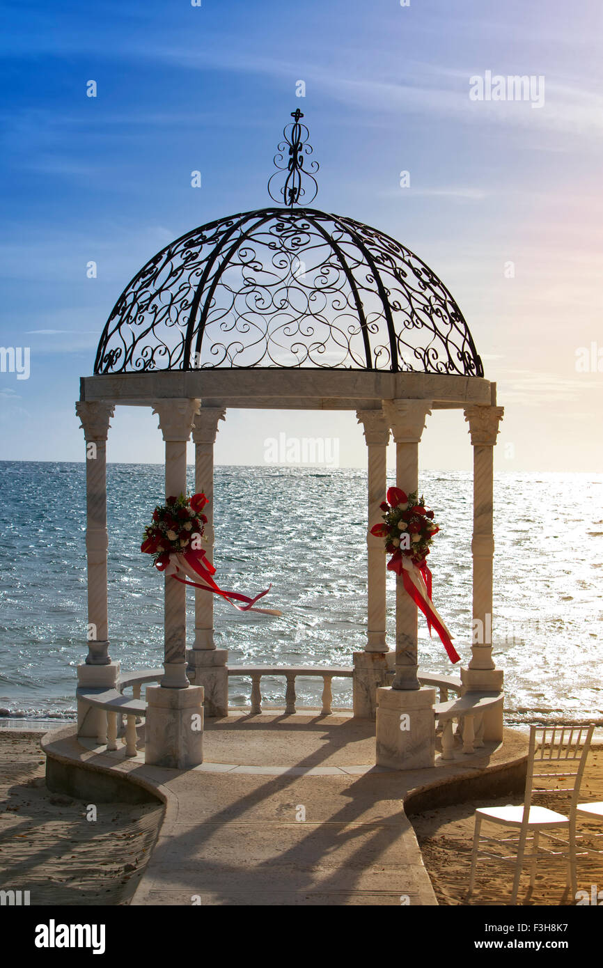 Pavilion with a view hi-res stock photography and images - Alamy