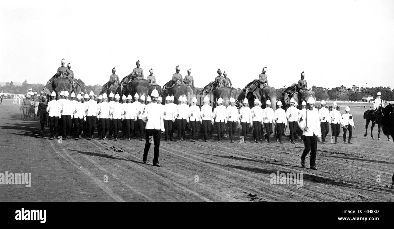 BRITISH INDIAN ARMY An Elephant Battery march past in 1900 Stock Photo ...