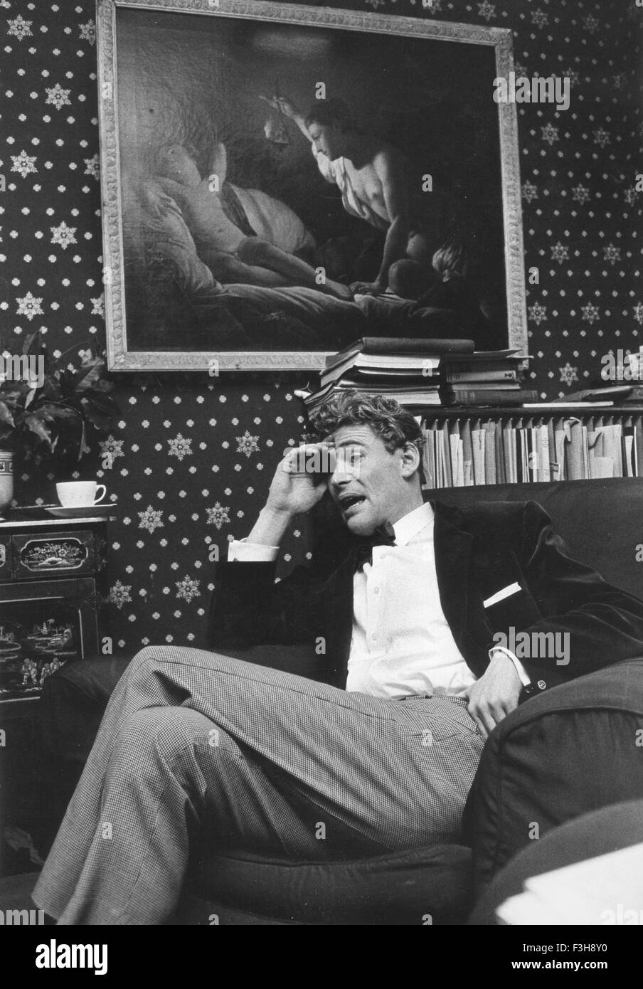 PETER O'TOOLE (1932-2013 UK film and stage actor at his London home in ...