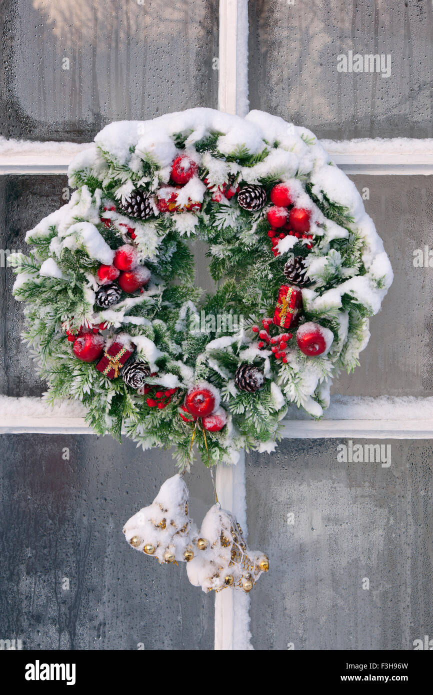 Cottage door hi-res stock photography and images - Alamy