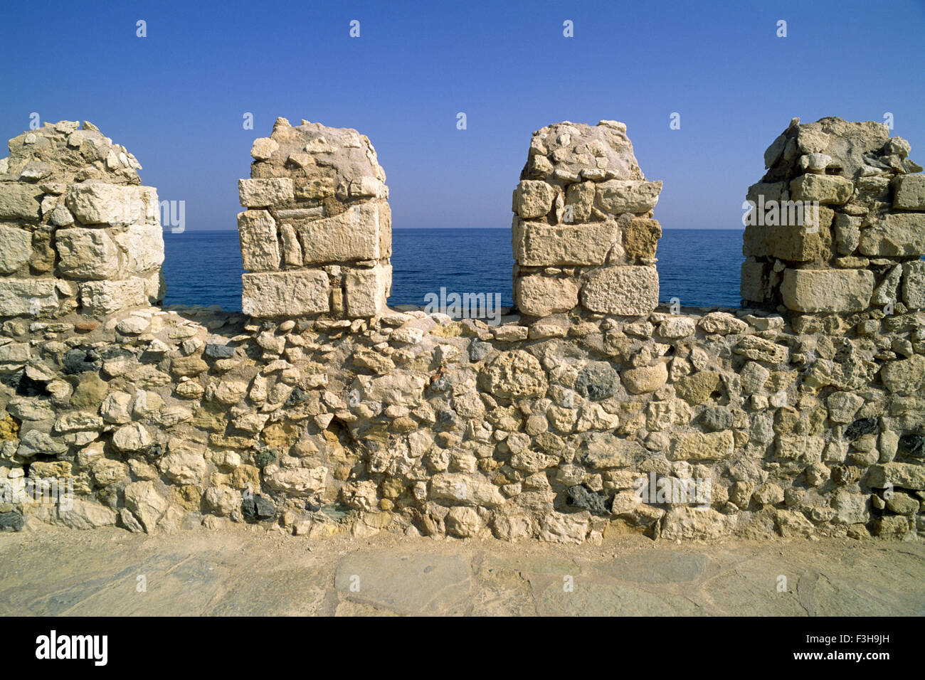 Old venetian castles in greece hi-res stock photography and images - Alamy