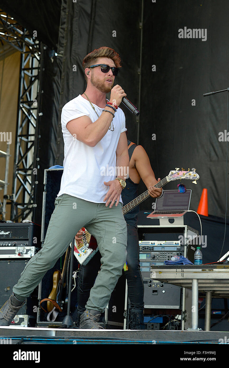 Chris Lane Singer High Resolution Stock Photography and Images - Alamy