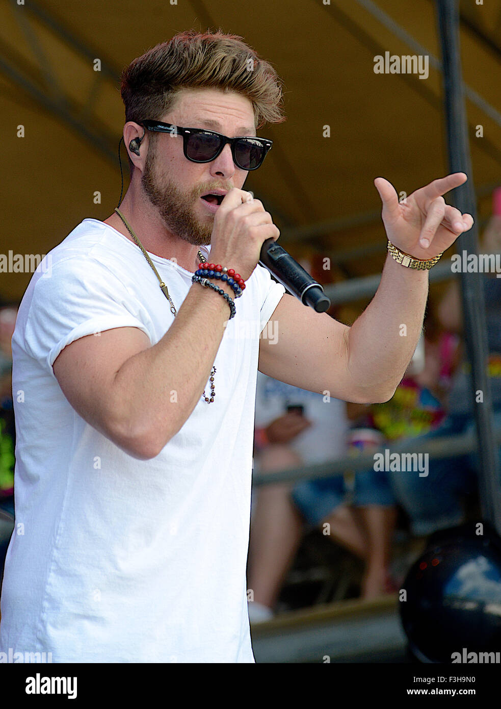 Chris lane singer hi-res stock photography and images - Alamy