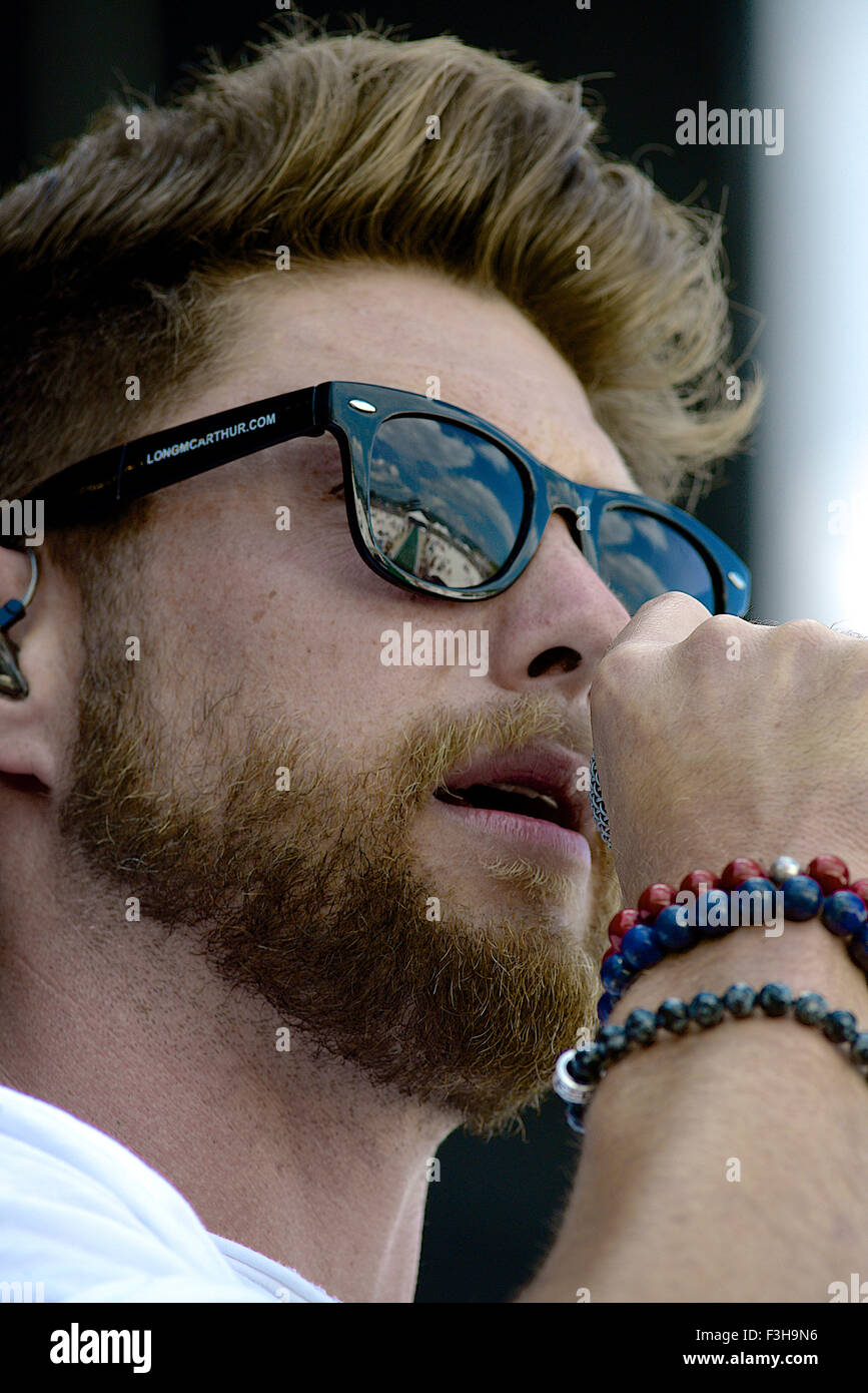 Chris Lane Singer High Resolution Stock Photography and Images - Alamy