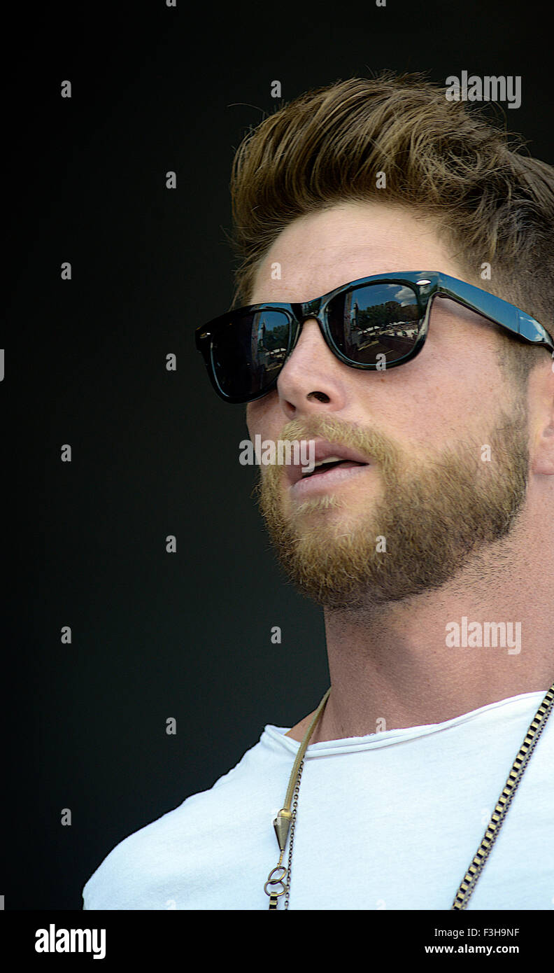 Chris Lane Singer High Resolution Stock Photography and Images - Alamy