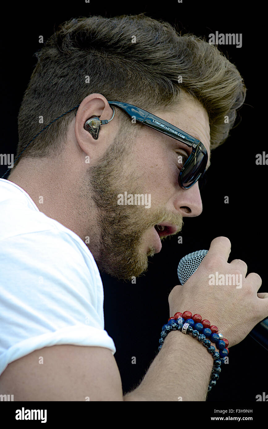 Chris Lane Singer High Resolution Stock Photography and Images - Alamy