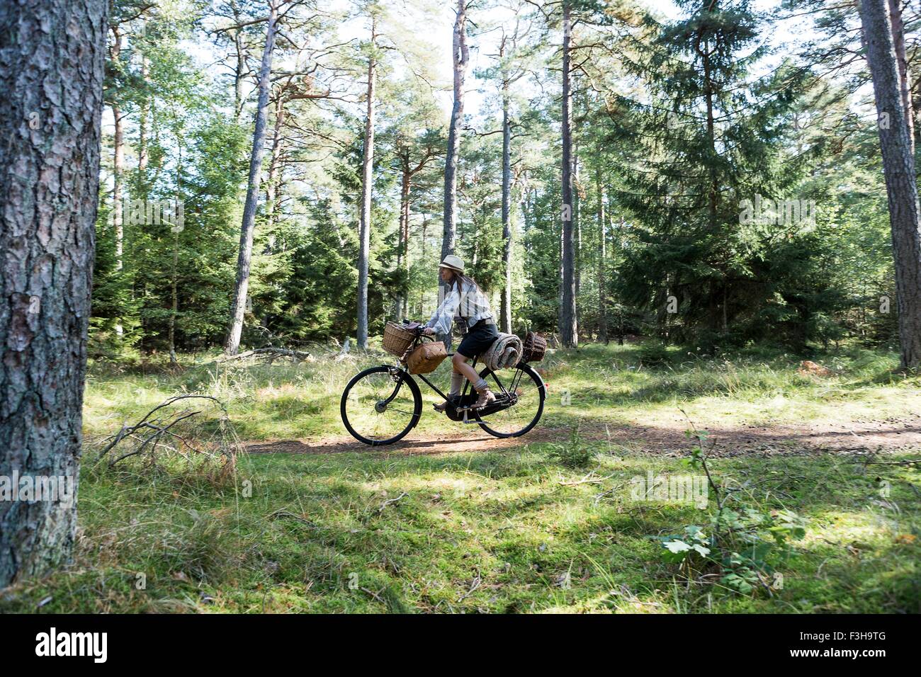 Foraging for food and self sufficiency hi-res stock photography and ...