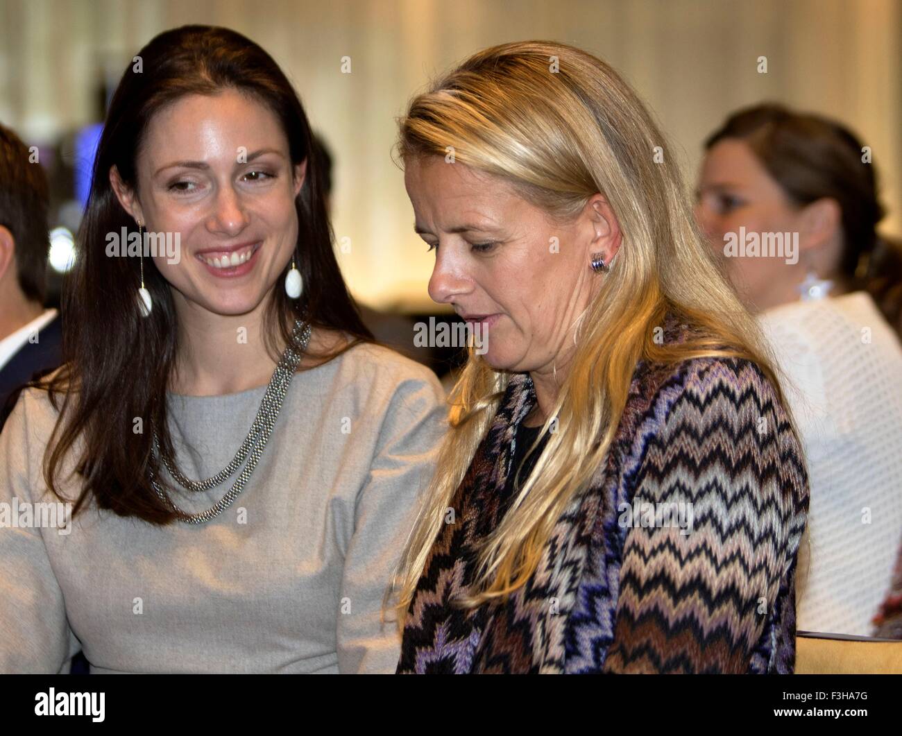 No Wire Sevice Stock Photo - Alamy