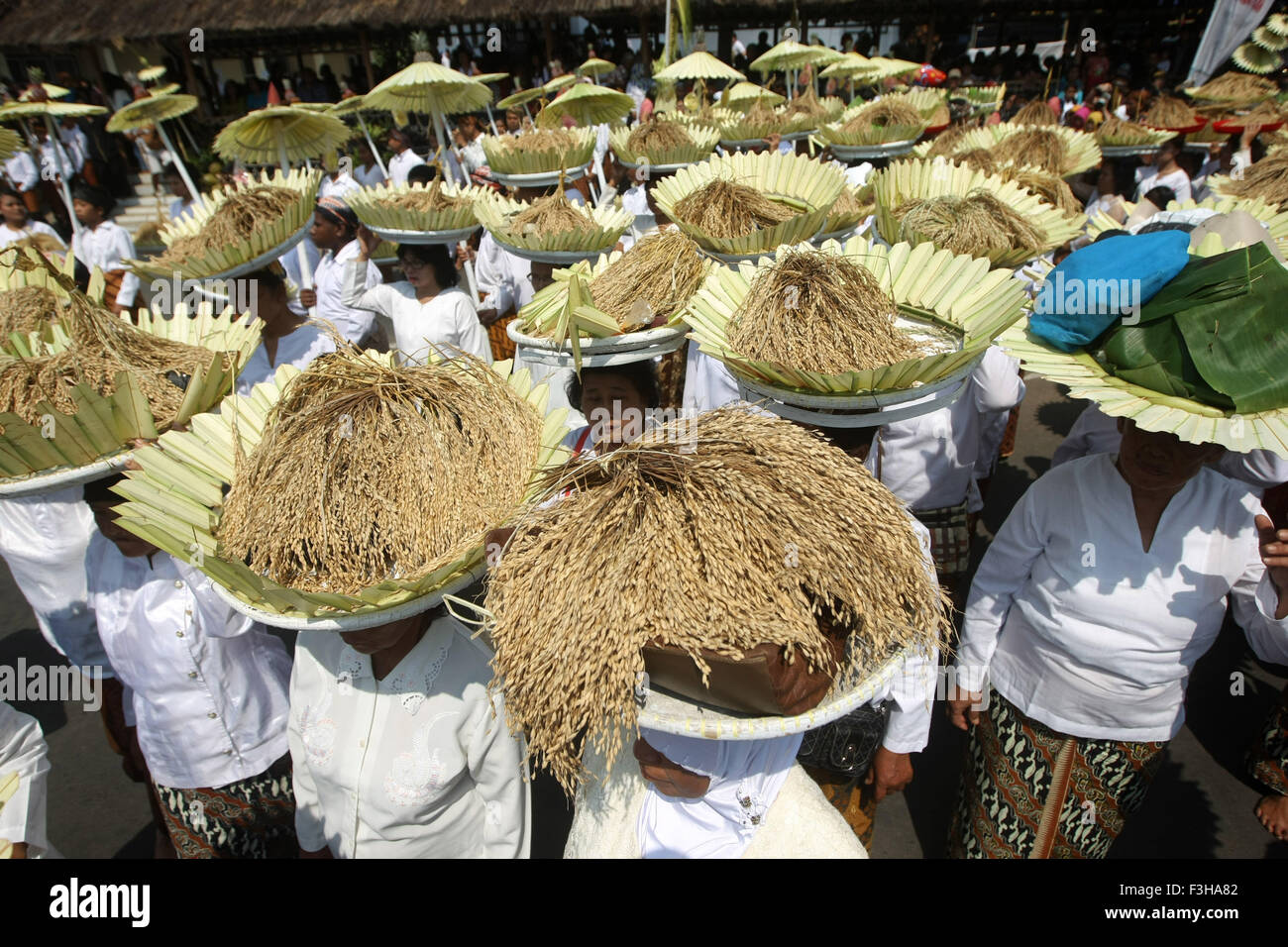 Kuningan, West Java, . 14th Feb, 2013. Indonesian during the annual ...