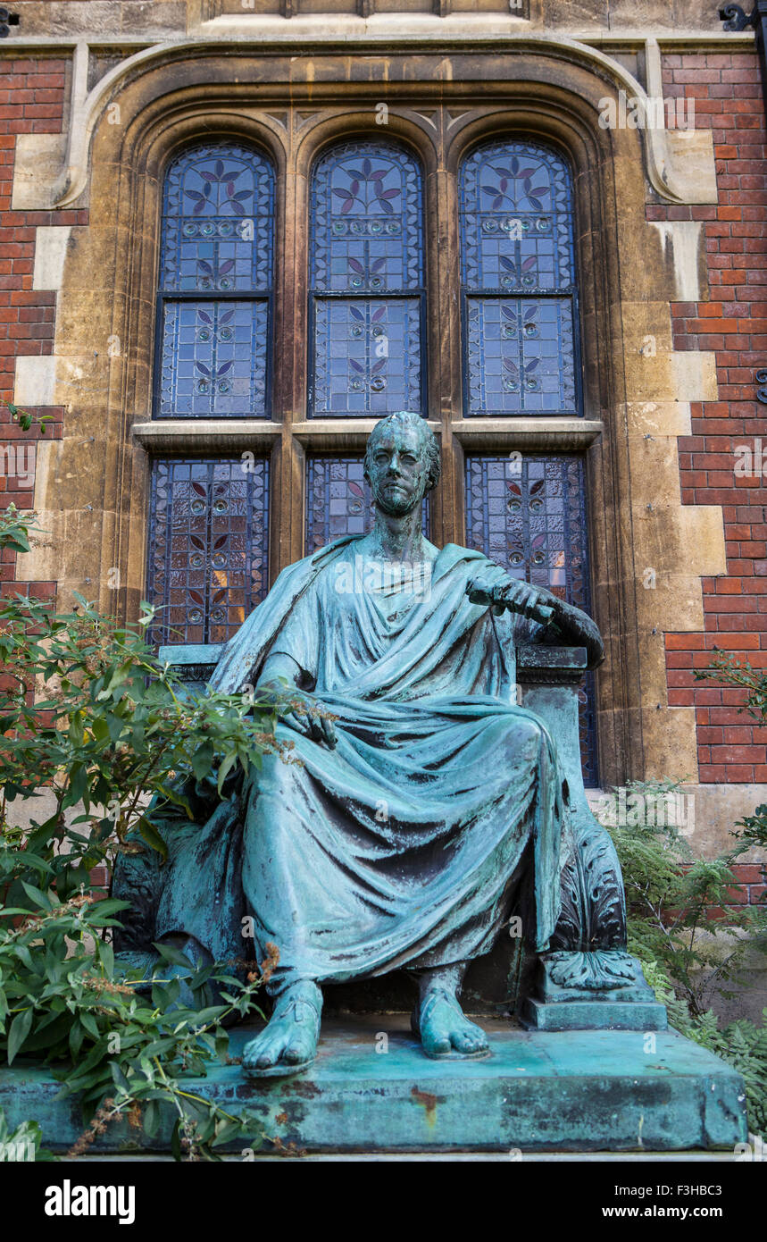 A statue of William Pitt The Younger outside Pembroke College in ...