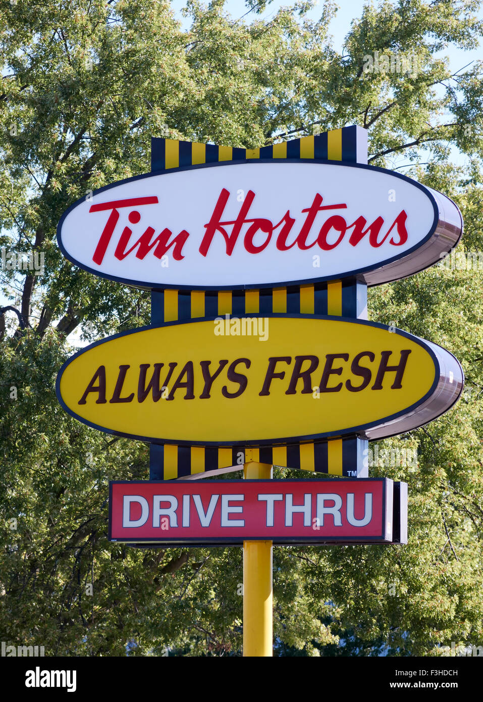 Tim hortons sign hi-res stock photography and images - Alamy