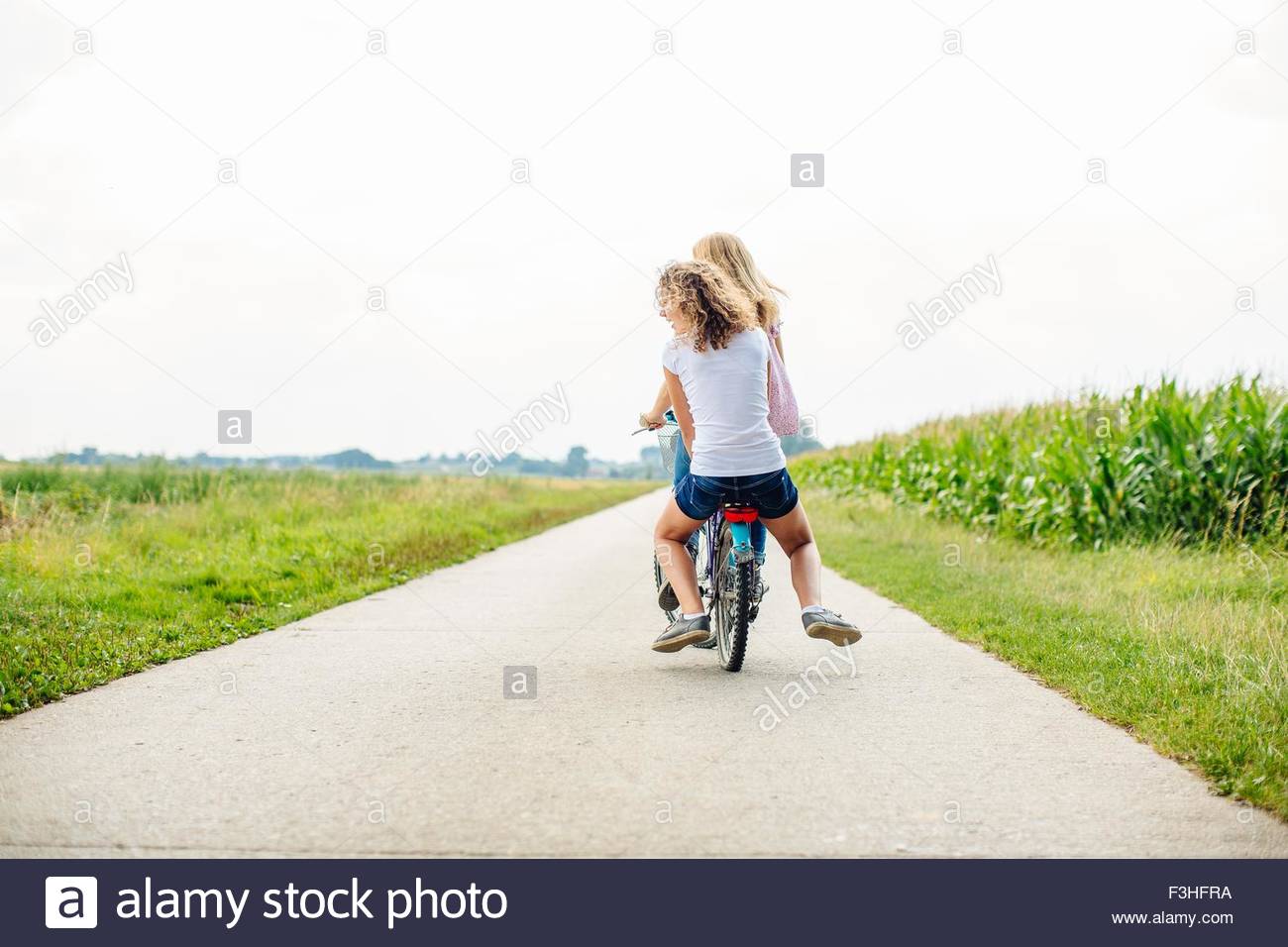 Female Tween Stock Photos & Female Tween Stock Images - Alamy