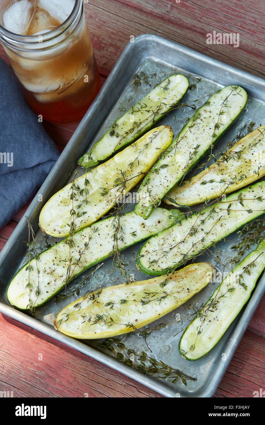 Baby courgette hi-res stock photography and images - Alamy