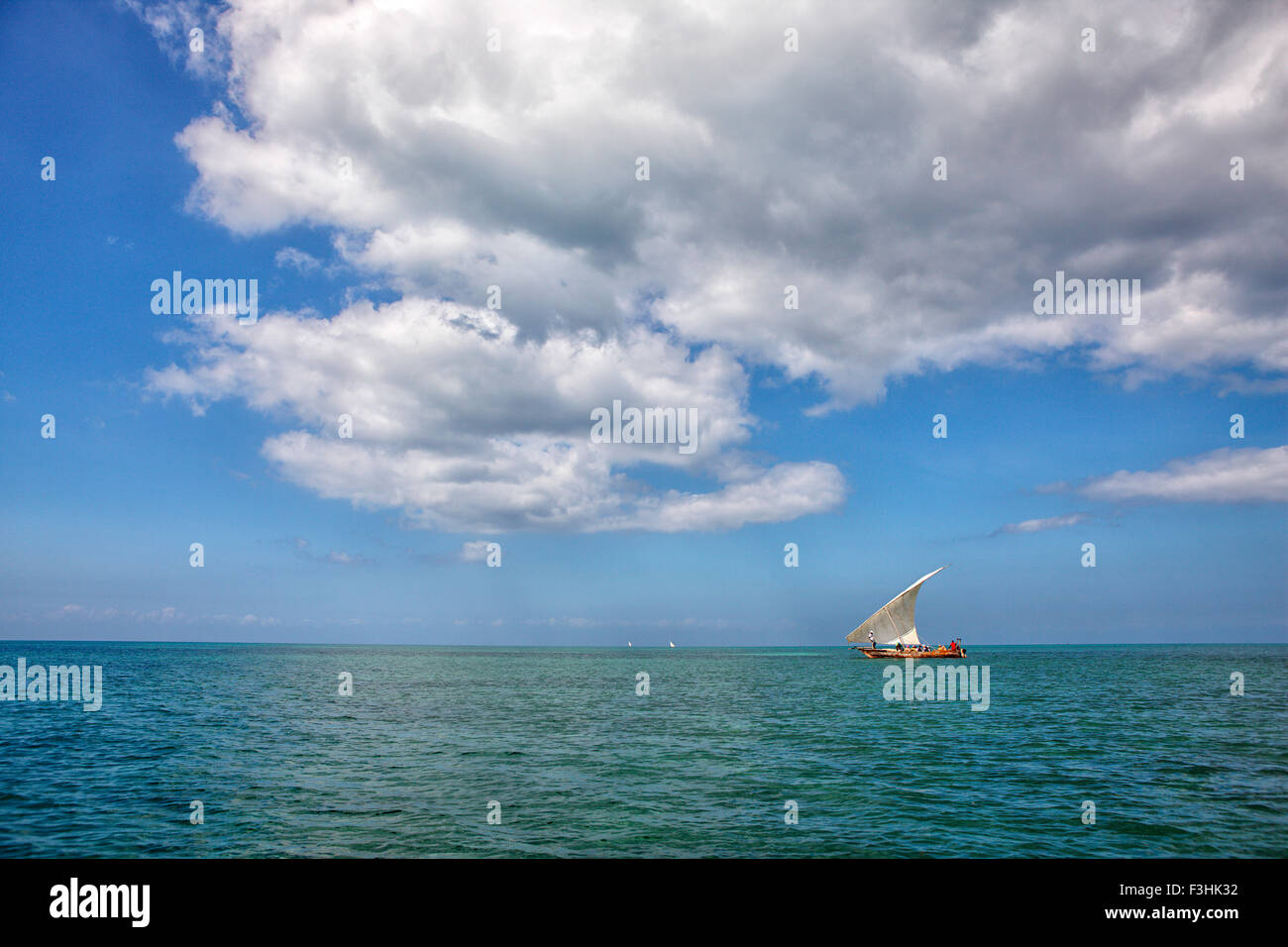 Traditional Sailing Dhow boat at Zanzibar Island Stock Photo - Alamy