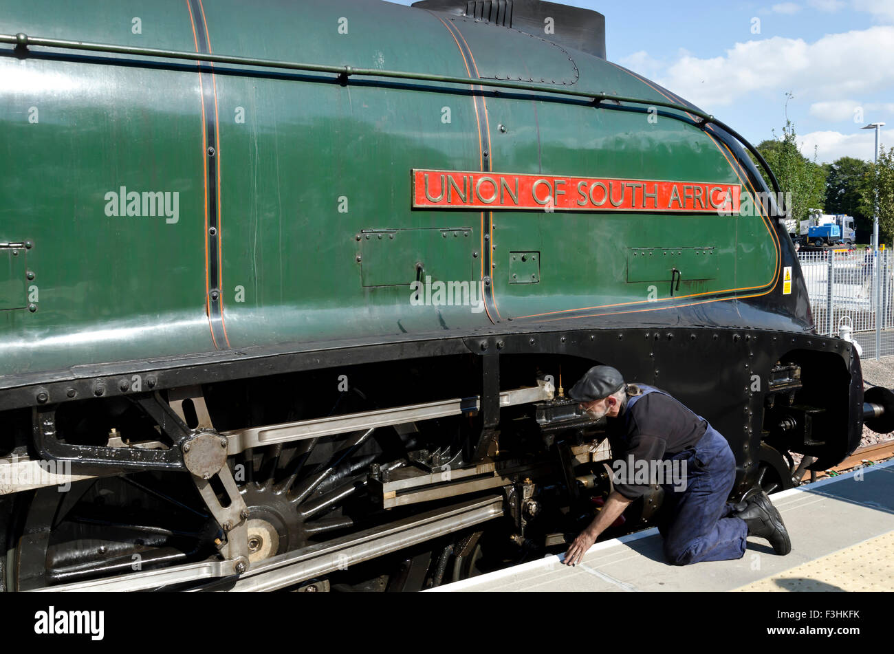 The A4 steam locomotive 60009 "Union of South Africa" at Tweedbank in ...
